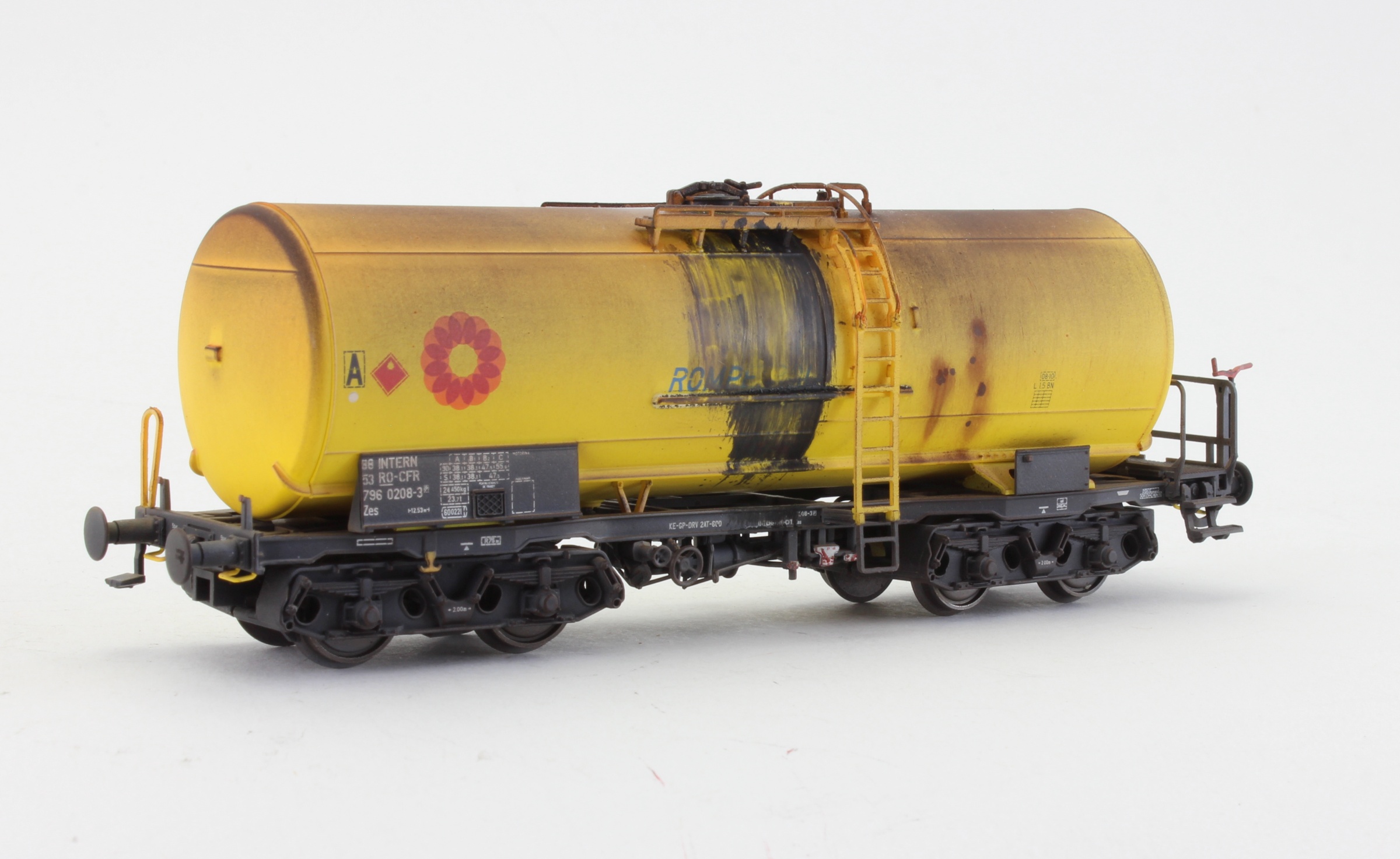 Vagon cisterna, CFR - "Rompetrol", Albert Modell, scara H0 (1:87)