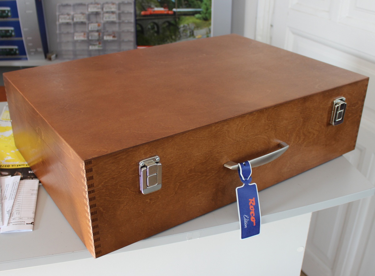 Set tren calatori cu locomotiva cu abur BR 03, DB, Roco, scara H0 (1:87)