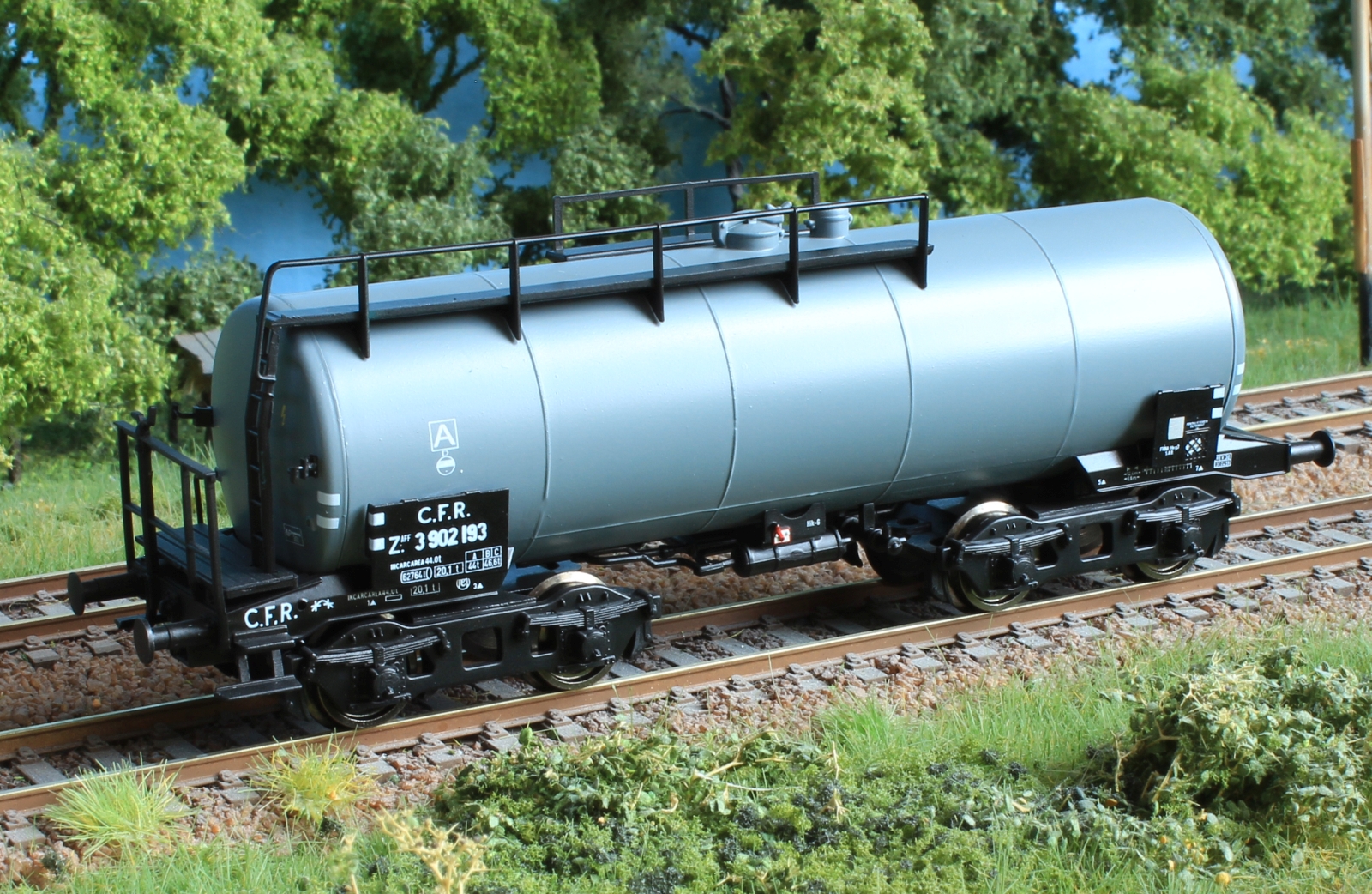 Set 2 vagoane cisterna, CFR, scara H0 (1:87)