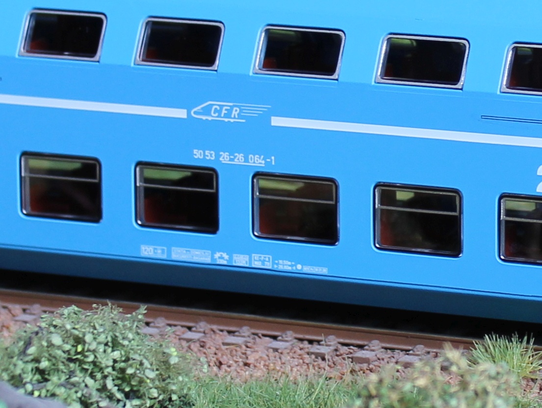 Vagon calatori etajat, CFR, Piko, scara H0 (1:87)