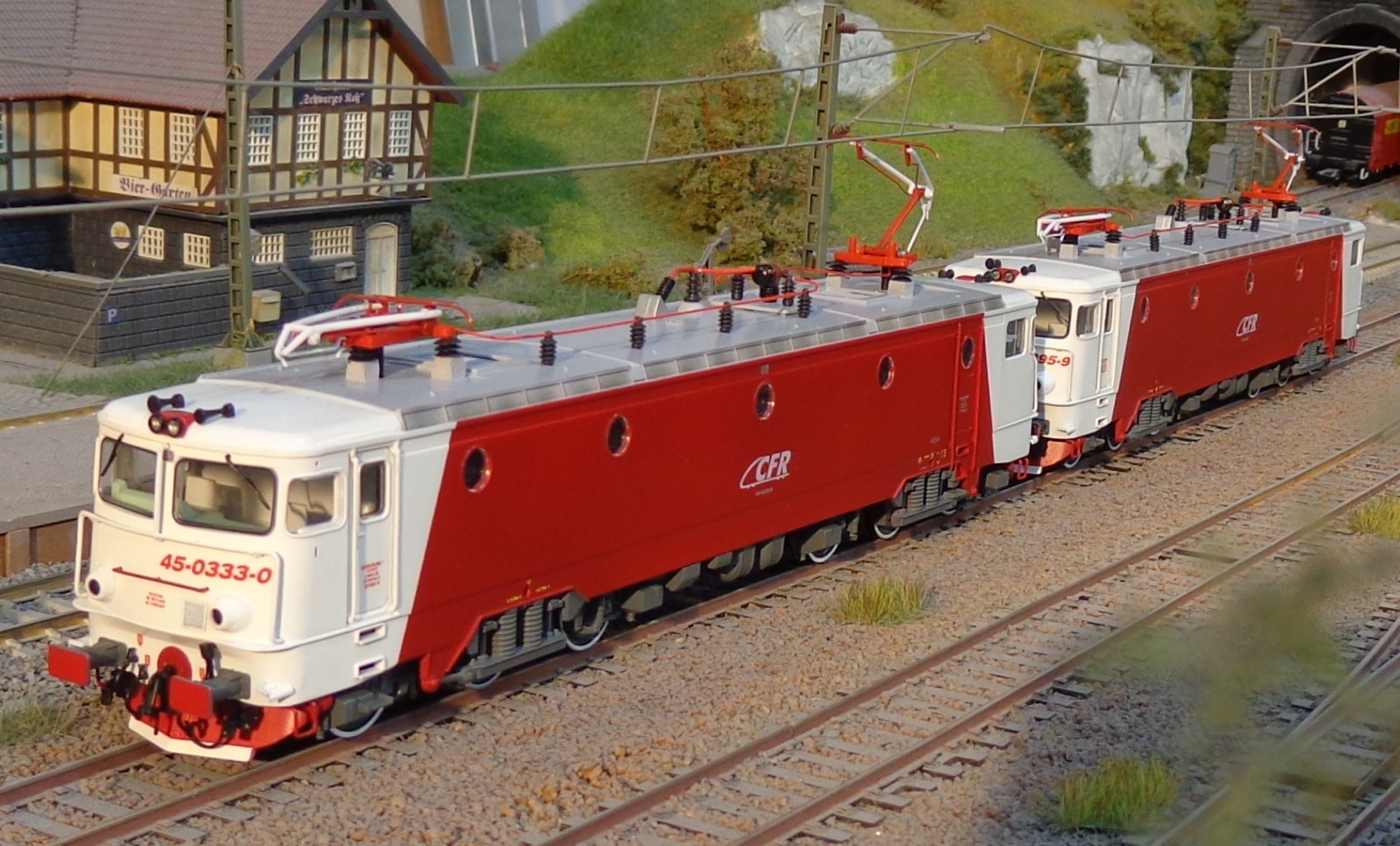 Electric locomotive 060 EA CFR