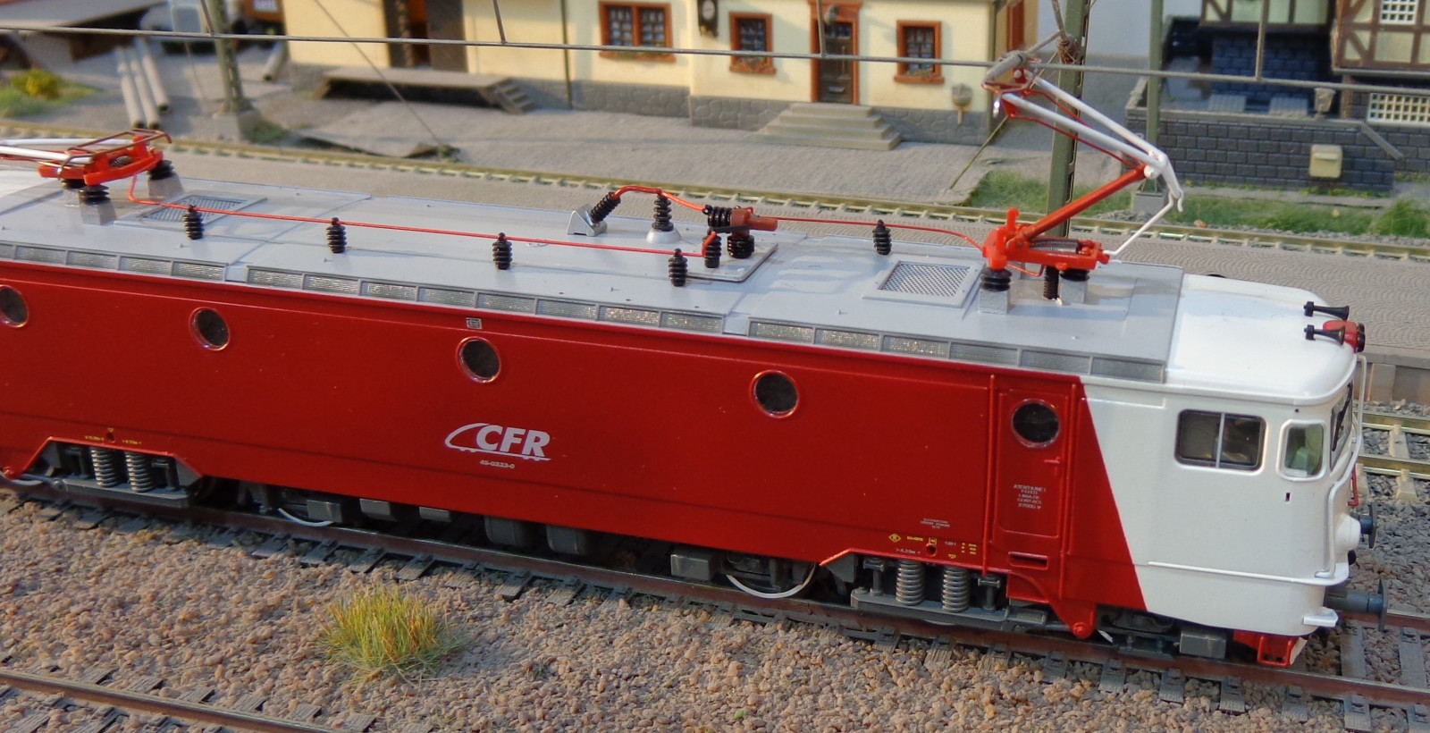 Electric locomotive 060 EA CFR
