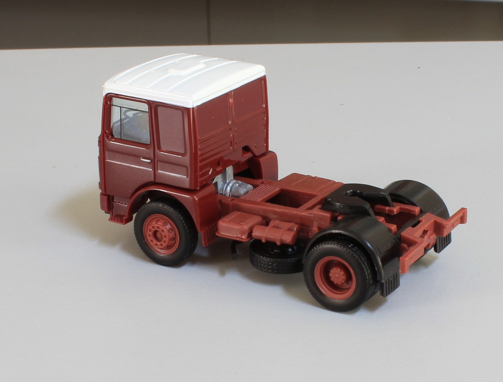 Cap tractor Roman Diesel, Herpa, scara H0 (1:87)