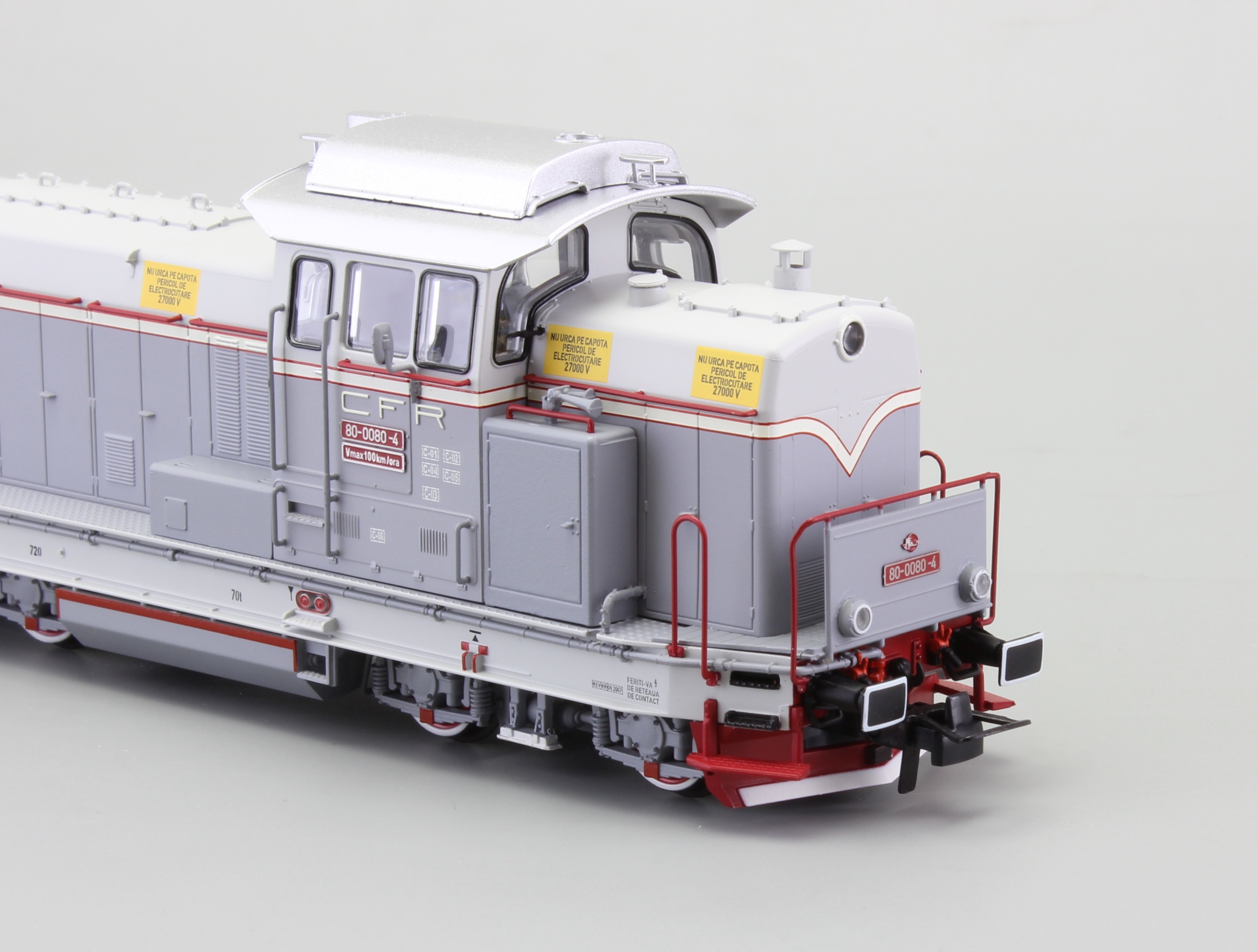 CFR, 80 series hydraulic diesel locomotive, Albert Modell, H0 Scale (1:87)