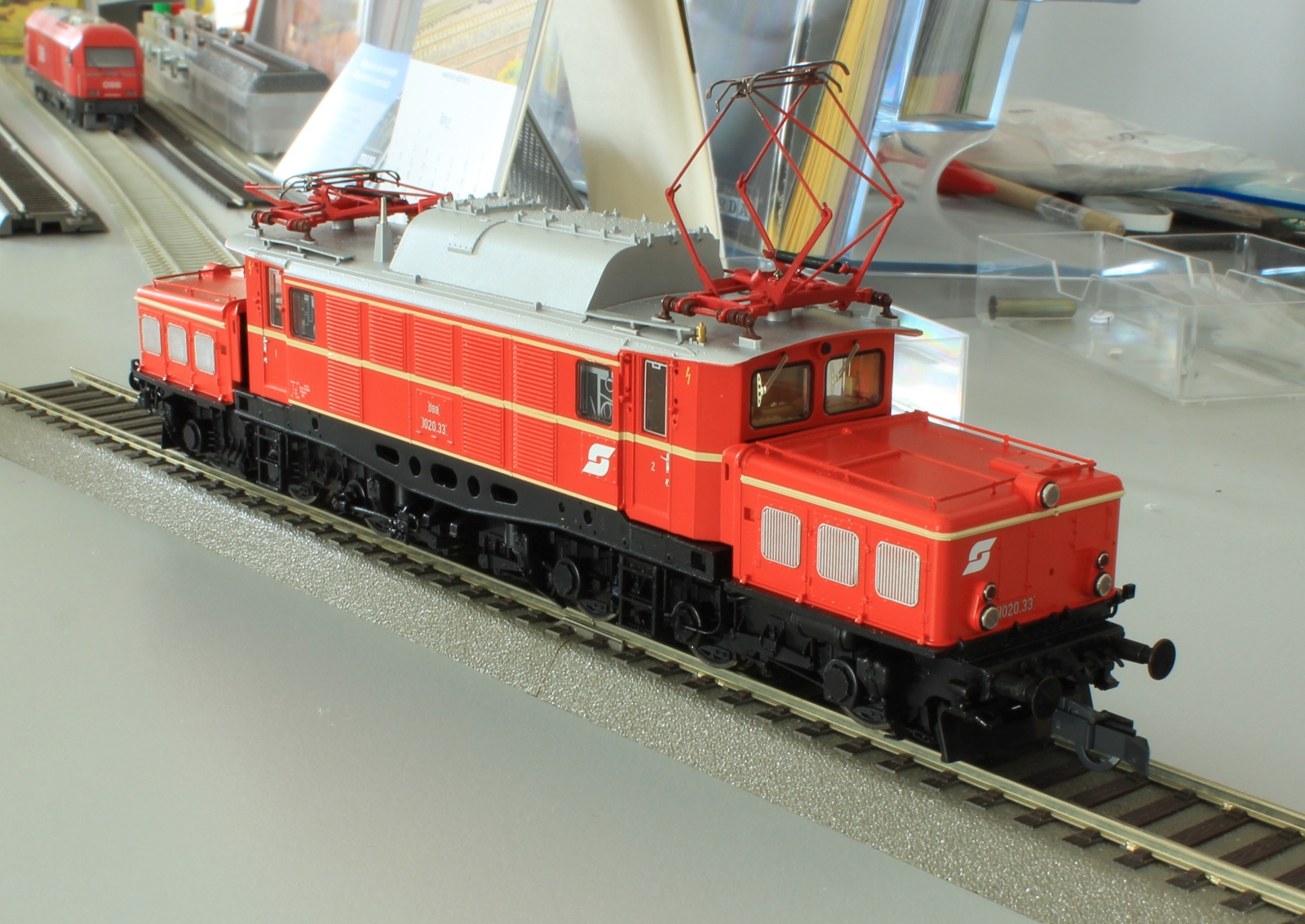 Locomotiva electrica seria 1020 cu tren Orient Express, Roco, scara H0 ...