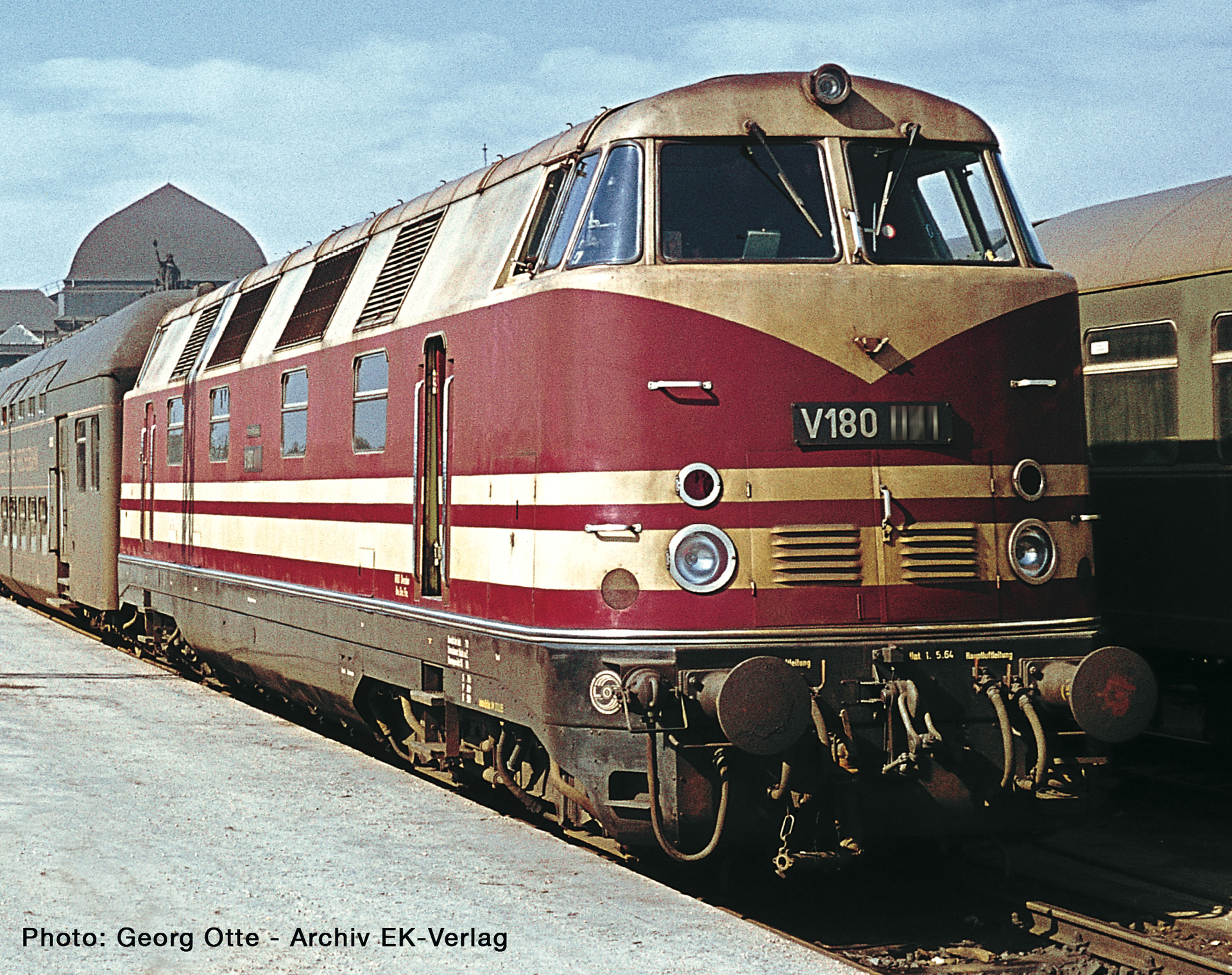 Locomotiva diesel seria V180, DR, Roco, scara H0 (1:87)