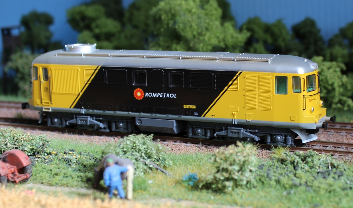 060 DA diesel locomotive, Rompetrol, MTB, H0 Scale (1:87)