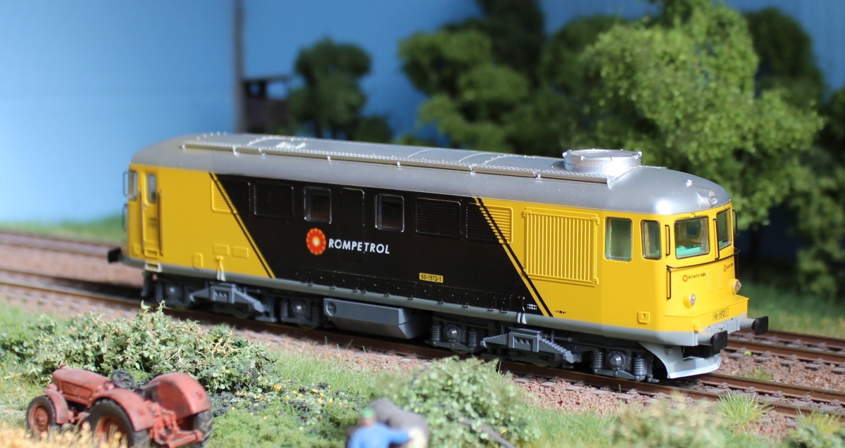 060 DA diesel locomotive, Rompetrol, MTB, H0 Scale (1:87)