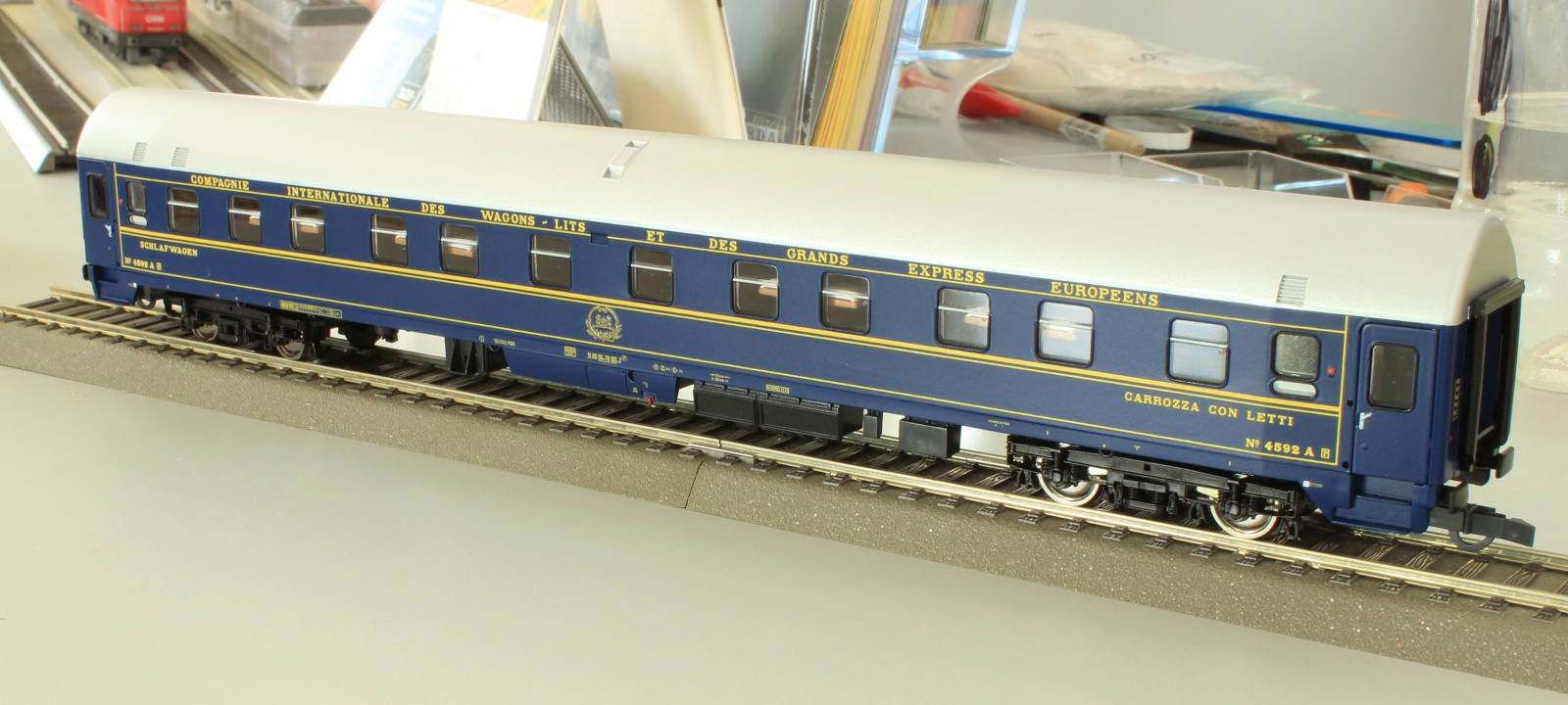 Locomotiva electrica seria 1020 cu tren Orient Express, Roco, scara H0 ...