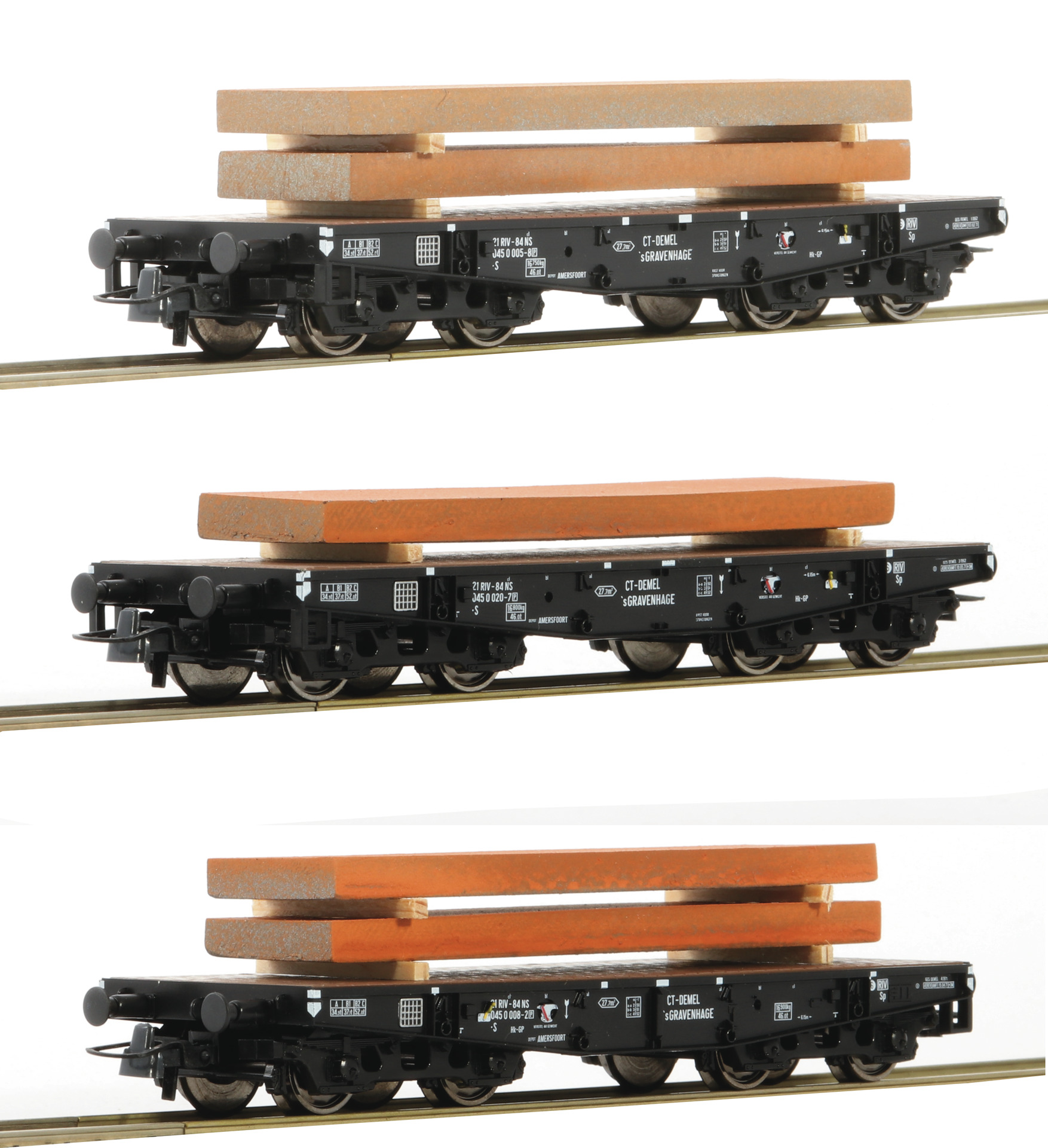 3 piece set heavy duty flat wagons, NS, Roco, scale H0 (1:87)